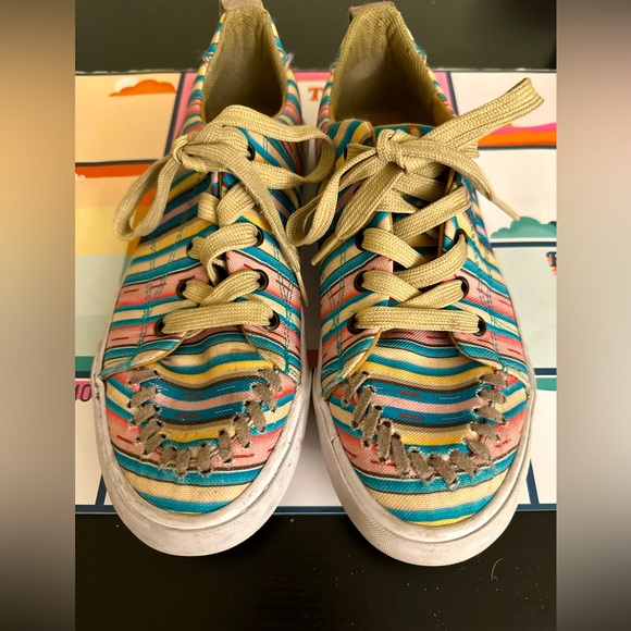 Reba | Shoes | Reba By Justin Aztec Canvas Sneakers Arreba Pink Stripe ...